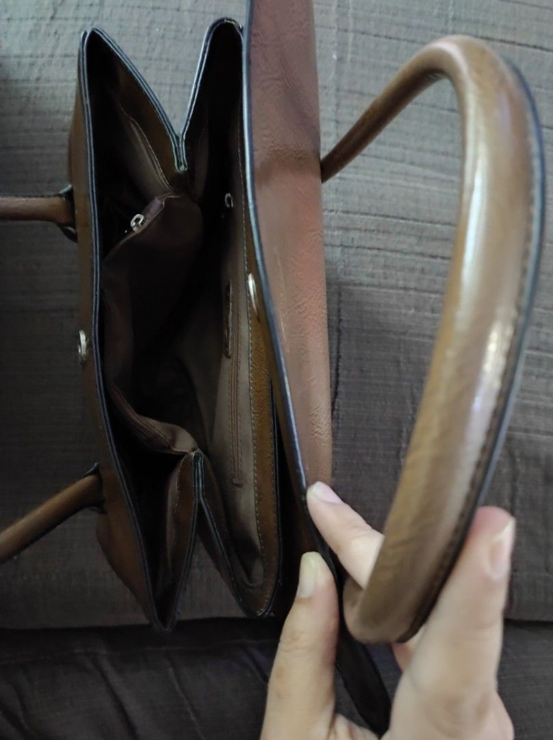 TOSOCO Shoulder/Hand Carry Bag, Women's Fashion, Bags & Wallets ...