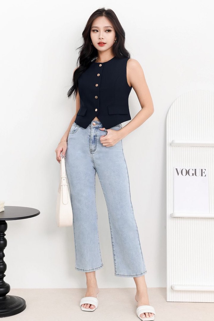 TSS Daphne Denim Jeans In Light Wash, Women's Fashion, Bottoms, Jeans ...