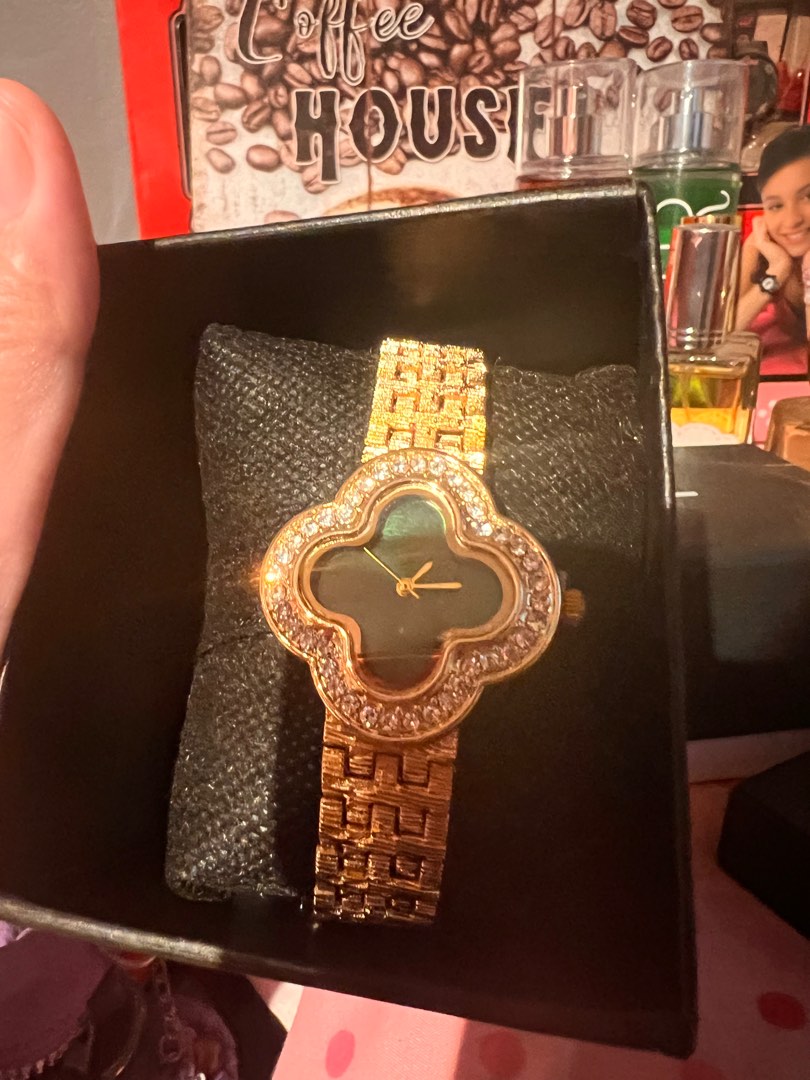 VCA watch, Women's Fashion, Watches & Accessories, Watches on Carousell