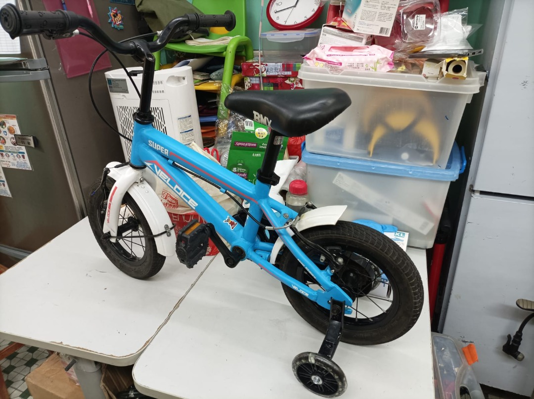 VELOCE 12吋小童單車，鋁架，紮實好踩，輔助轆，正常運作，免維修，可預約到實體店試車，售價$400 深水埗交收, 運動產品, 單車及配件 ...