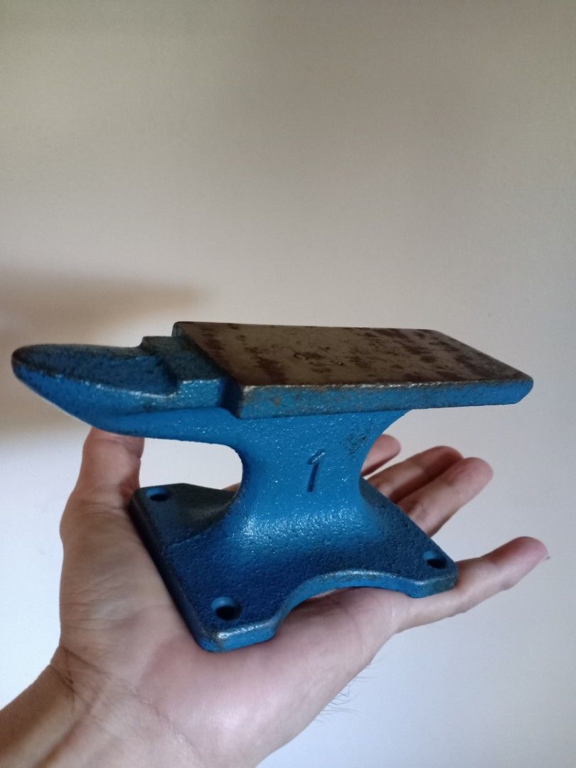 Vintage Mini Anvil, Hobbies & Toys, Memorabilia & Collectibles, Vintage ...