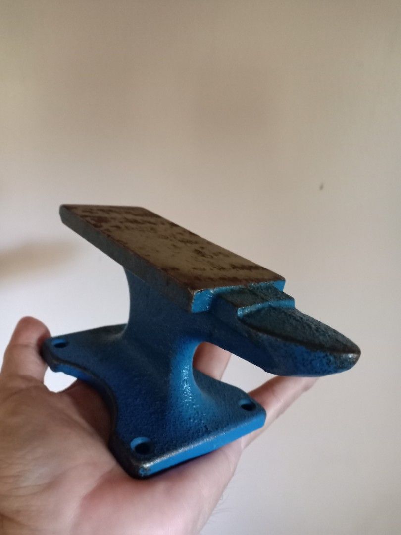 Vintage Mini Anvil, Hobbies & Toys, Memorabilia & Collectibles, Vintage ...