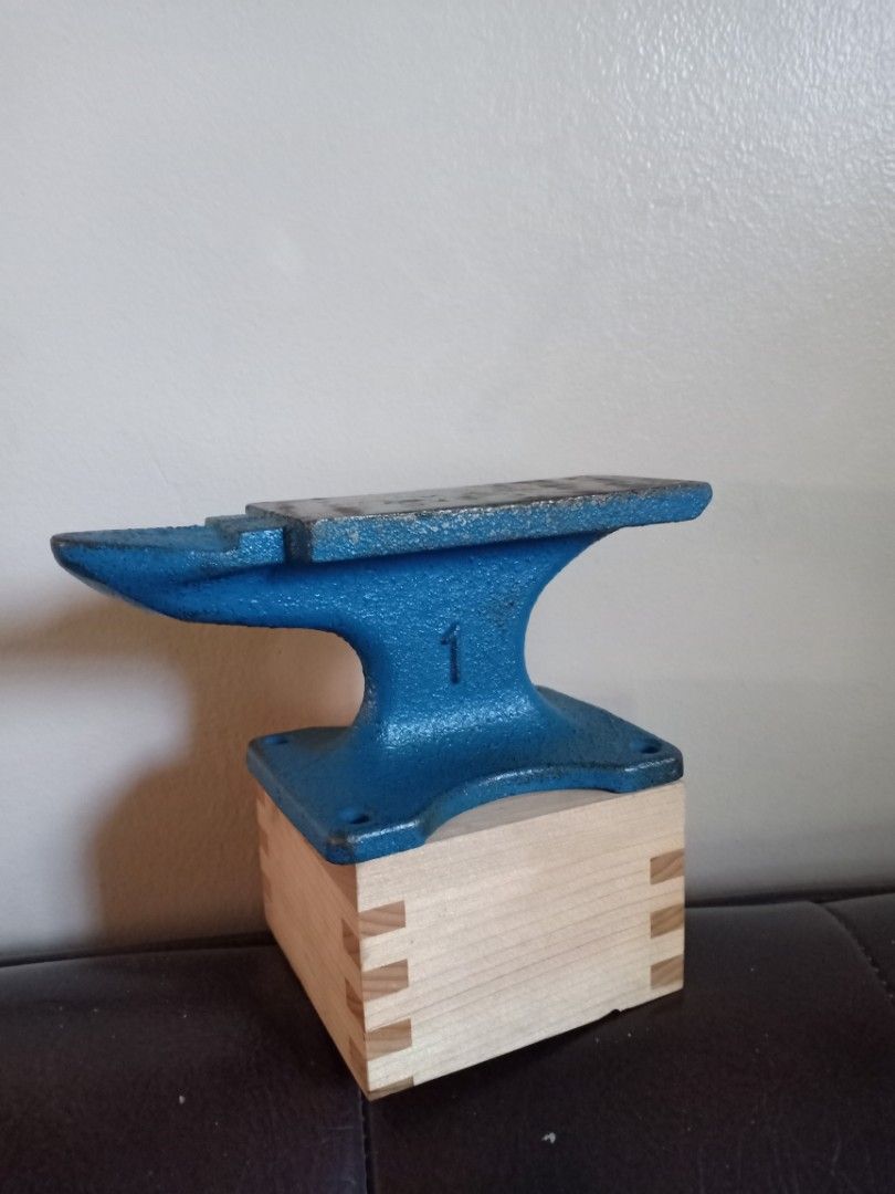 Vintage Mini Anvil, Hobbies & Toys, Memorabilia & Collectibles, Vintage ...