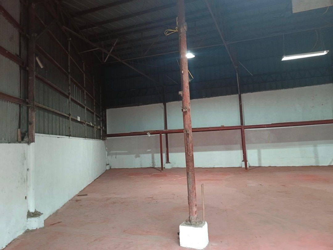 WAREHOUSE IN NAIA TERMINAL 1 FOR CARGO LOGISTICS BUS BRGY VITALEZ ...