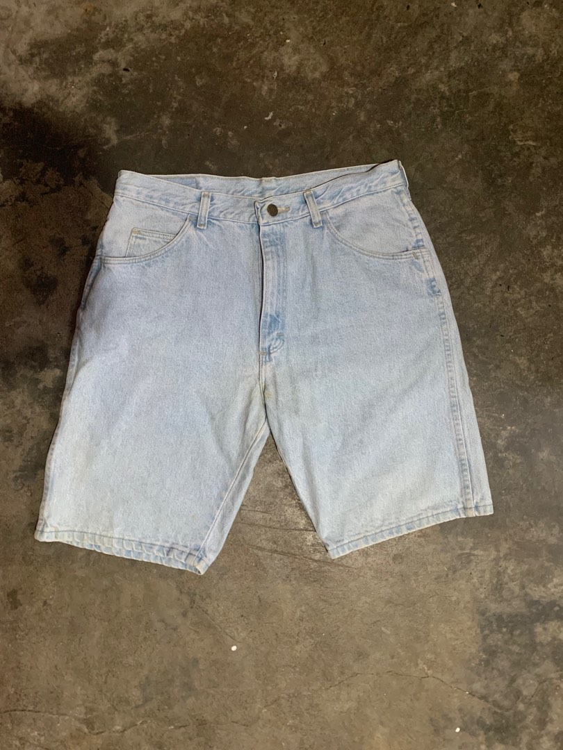 Wrangler wash jorts, Men's Fashion, Bottoms, Jeans on Carousell