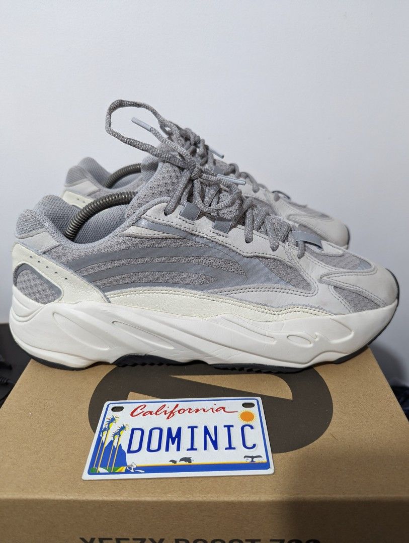 Yeezy 700 Static, Men's Fashion, Footwear, Sneakers on Carousell