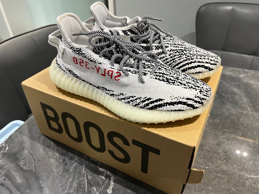 Yeezy Boost 350 V2 Zebra, Men's Fashion, Footwear, Sneakers on Carousell