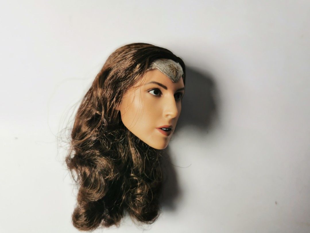 1/6th scale Gal Gadot head sculpt wonder Woman, Hobbies & Toys, Toys & Games on Carousell