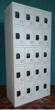 20 DOOR LOCKER OFFICE FURNITURE PARITTION, Furniture & Home Living ...
