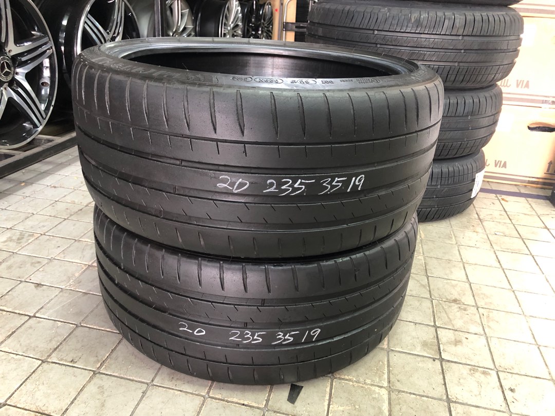 235/35/19 Michelin PS4s, Car Accessories, Tyres & Rims on Carousell