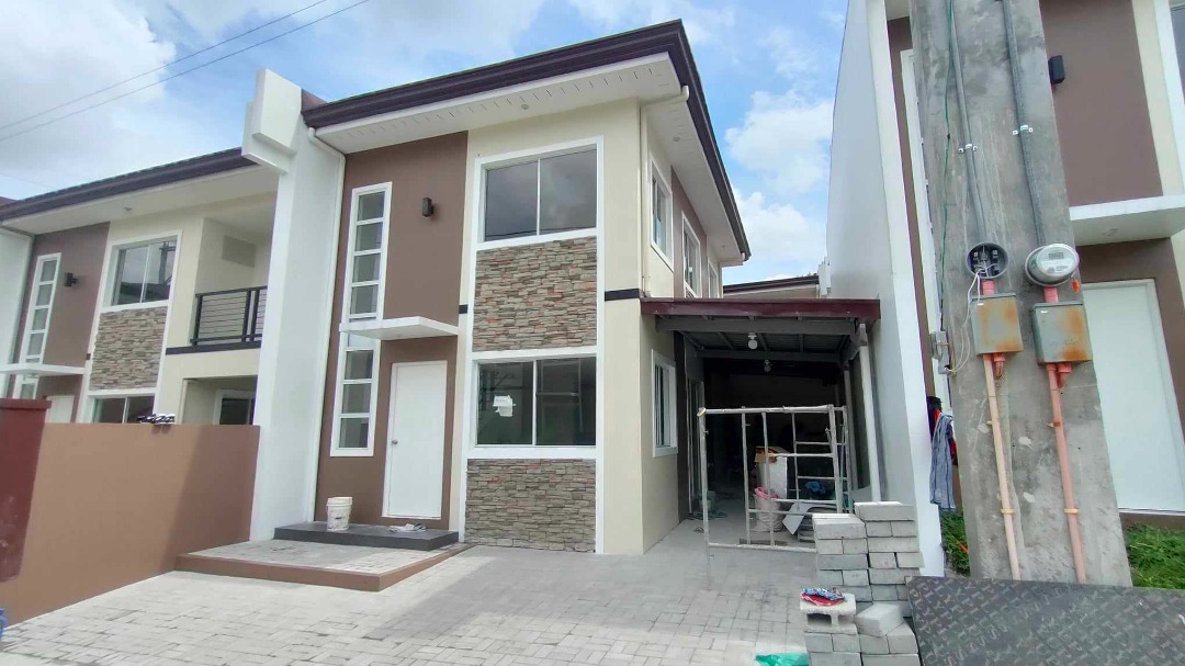 3 bedrooms House and Lot for rent in Quezon City near UP Town Mall ...