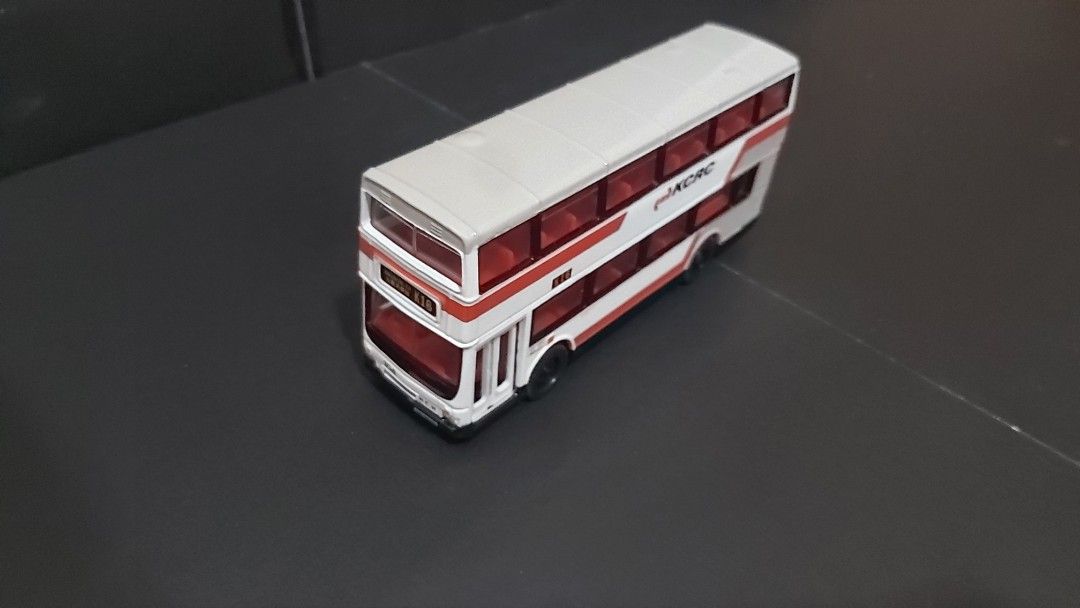 九廣鐵路 Corgi 1:64 KCRC MCW METROBUS 巴士模型, 興趣及遊戲, 玩具 & 遊戲類 - Carousell