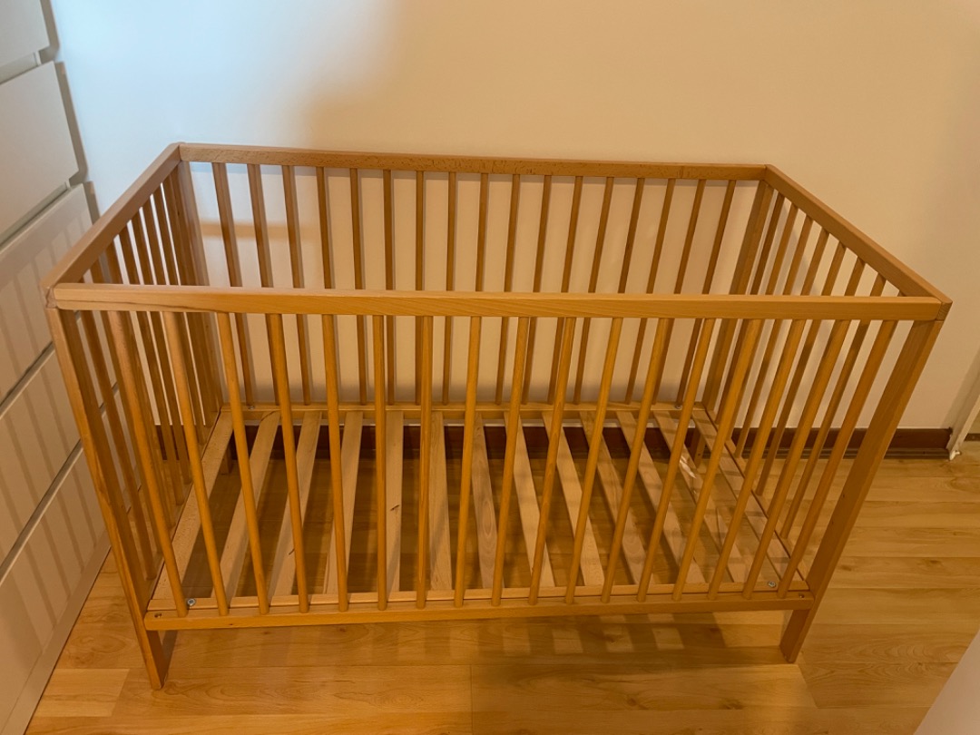FREE Baby Crib, Babies & Kids, Baby Nursery & Kids Furniture, Cots ...