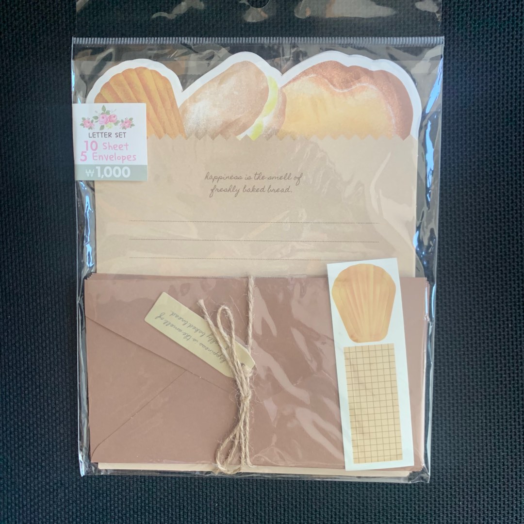Bakery bread letter and envelope set, 其他, 其他 - Carousell