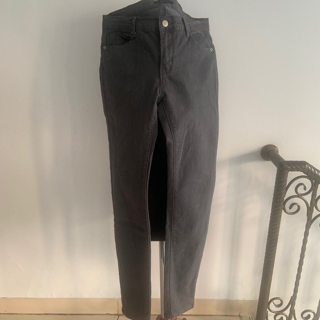 Berbagai Macam Celana Panjang Jeans Biru Denim, Putih dan Abu2 Tua ...