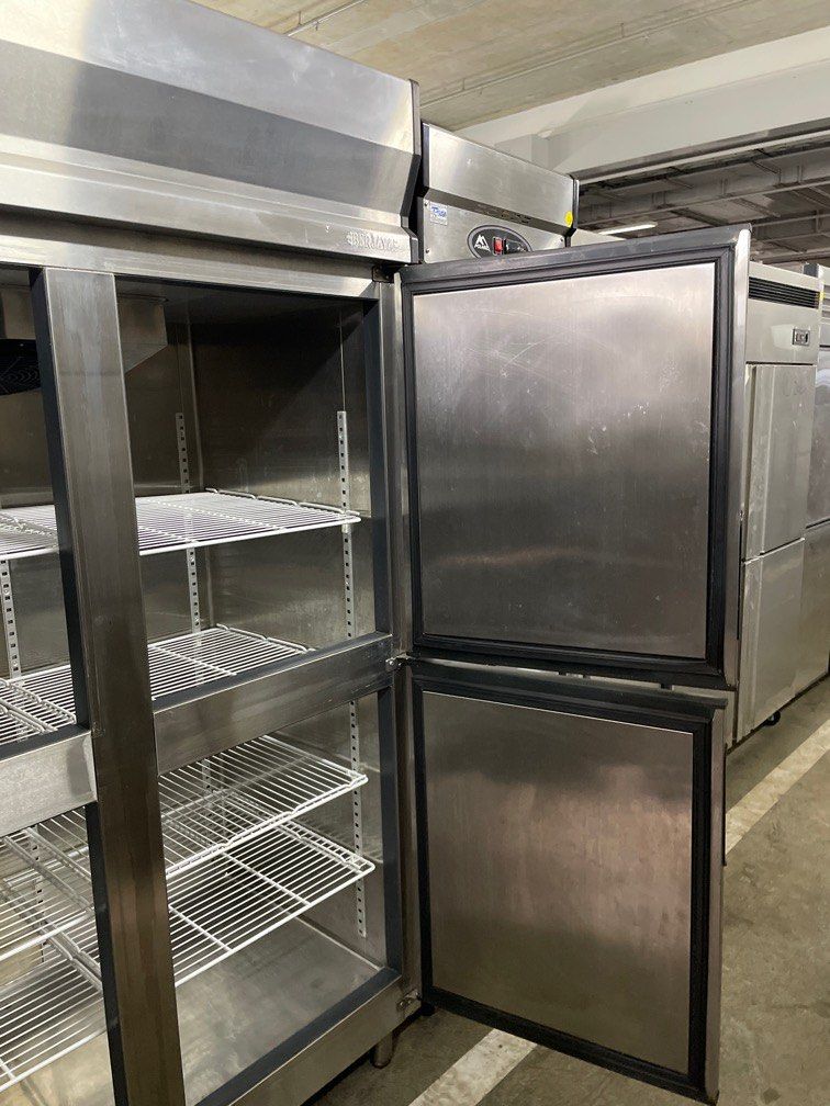 Berjaya 4 door upright chiller / commercial chiller, TV & Home ...