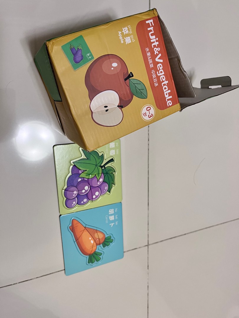 Bilingual puzzle, Hobbies & Toys, Toys & Games on Carousell