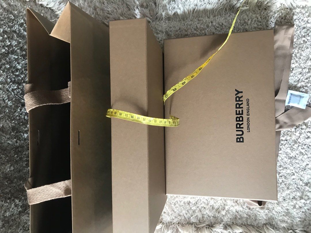 BURBERRY BOX BERPITA DAN TISSUE BOKS LENGKAP JUAL SATUAN YA PAPER BAG ...