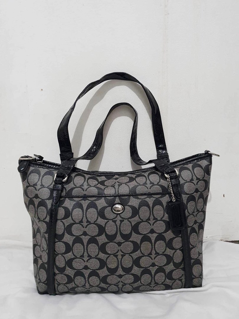 COACH PEYTON TOTE BAG, Luxury, Bags & Wallets on Carousell