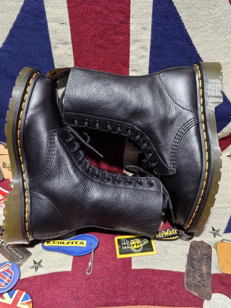 DR. MARTENS 1490, Women's Fashion, Footwear, Boots on Carousell