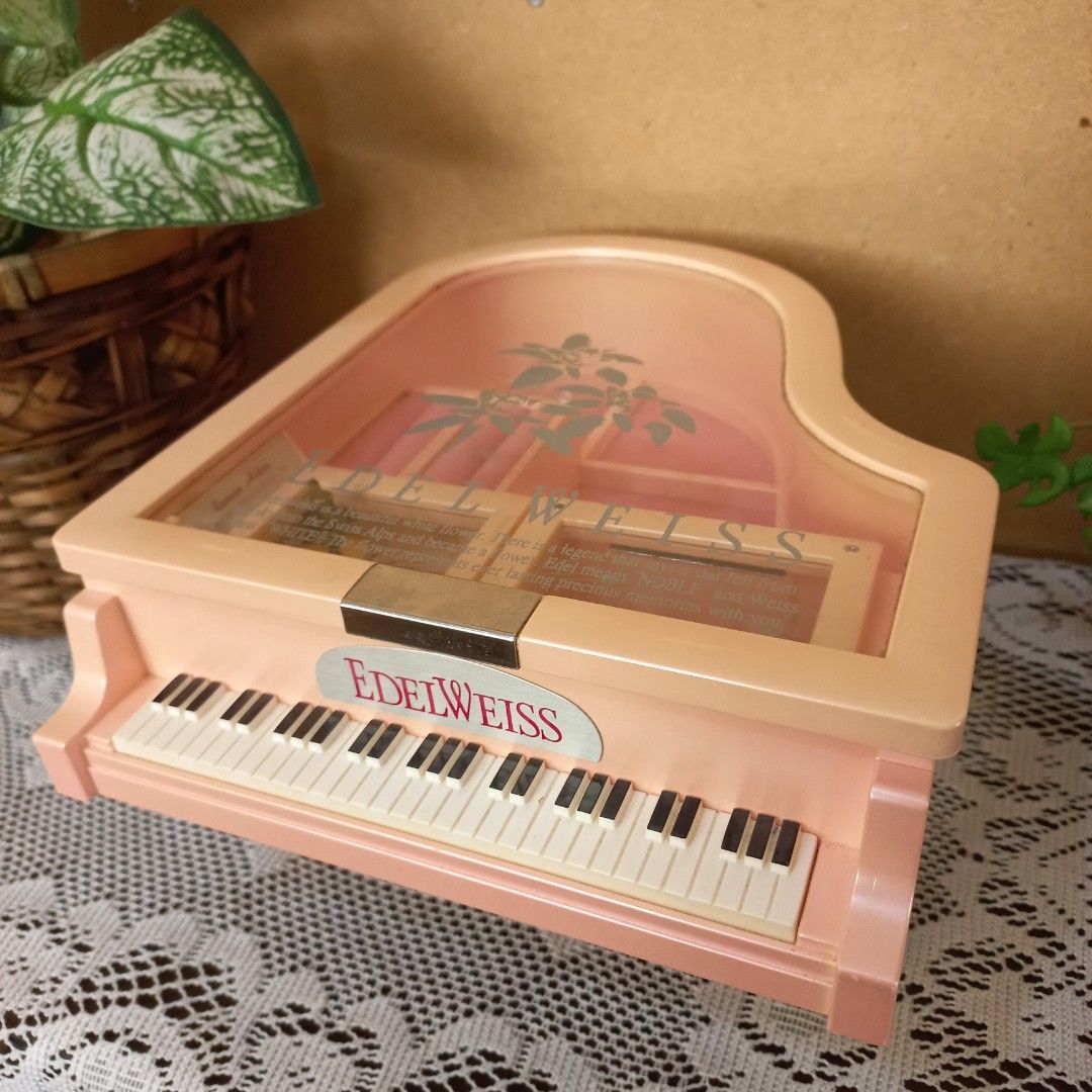 Edelweiss Sankyo plastic pink grand piano musical jewelry box, Hobbies ...