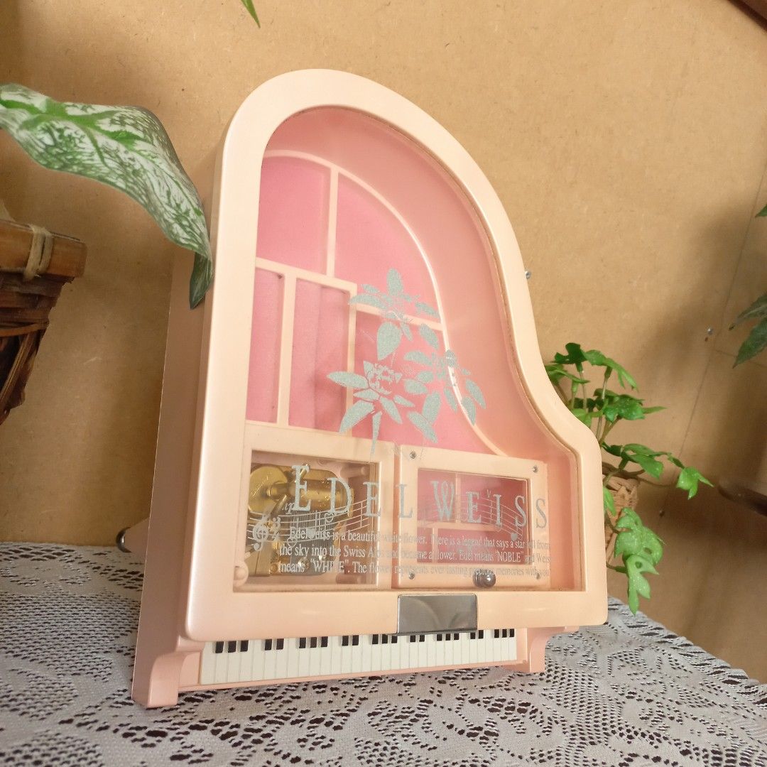 Edelweiss Sankyo plastic pink grand piano musical jewelry box, Hobbies ...