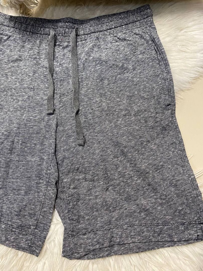 GAP Short Gym/Sport Active Wear, Men's Fashion, Activewear on Carousell
