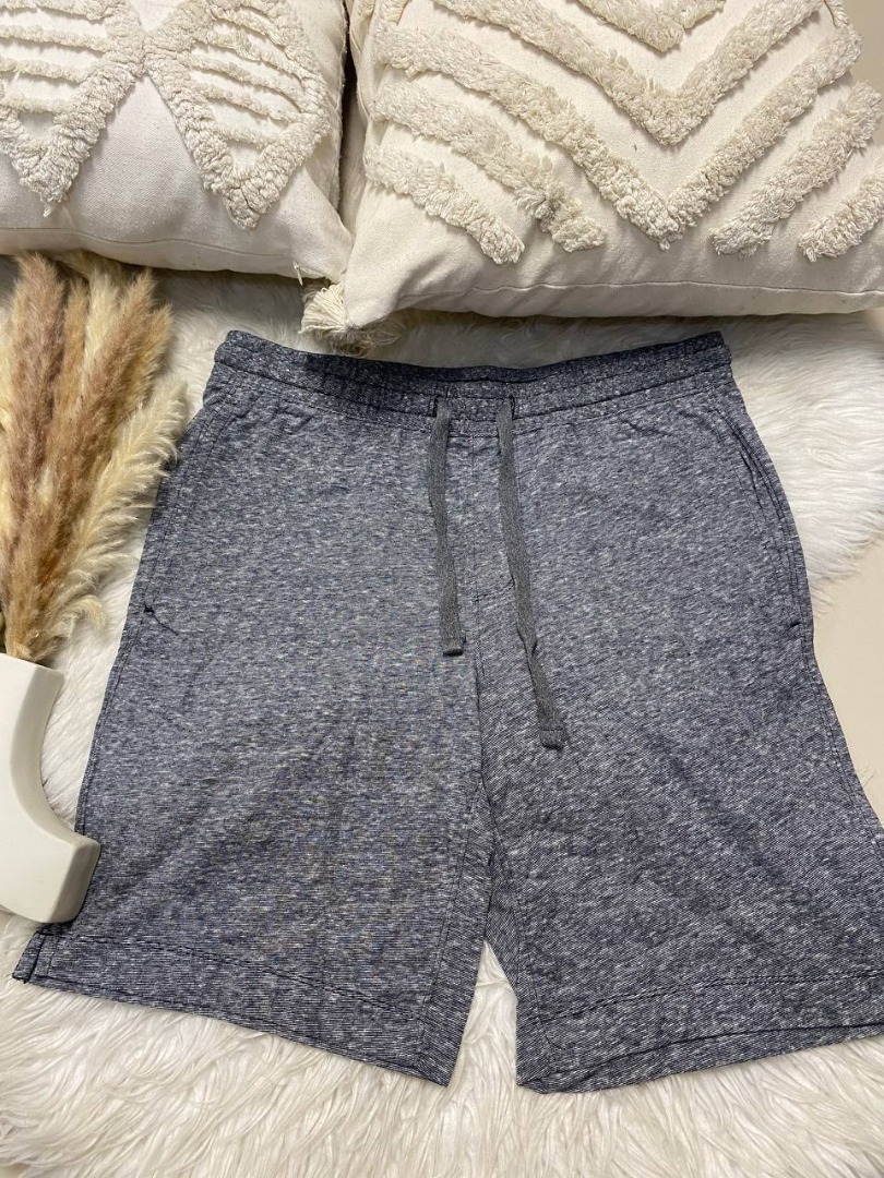 GAP Short Gym/Sport Active Wear, Men's Fashion, Activewear on Carousell