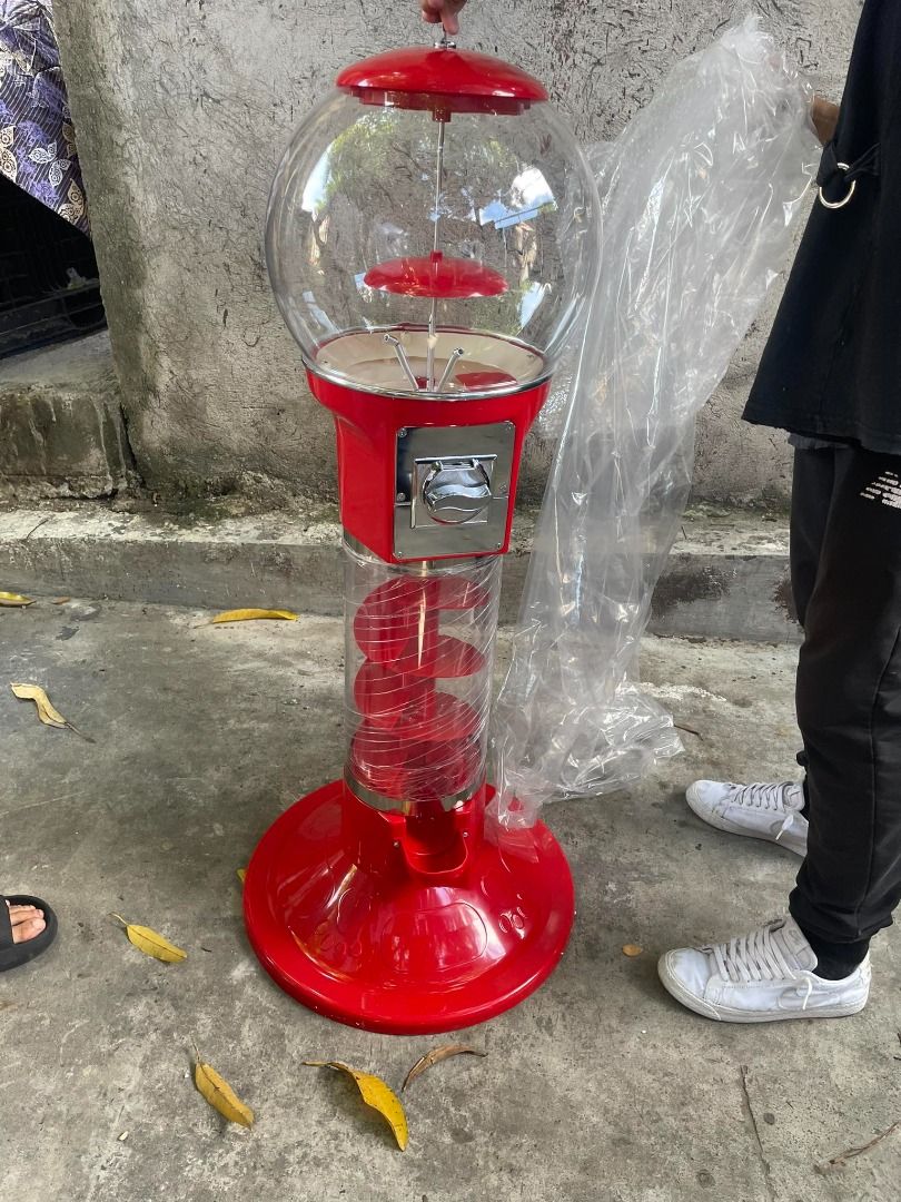 Gumball Spiral Gashapon Machine, Everything Else, Looking For on Carousell