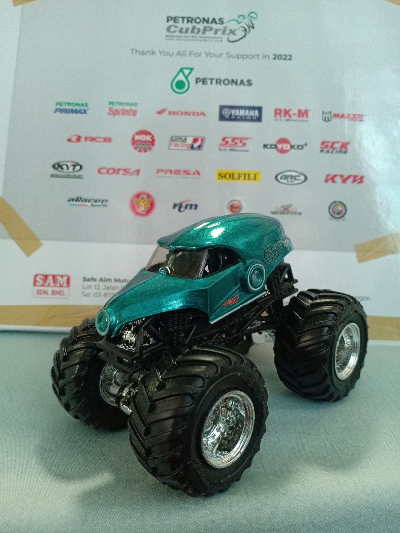 Hot Wheels Monster Jam 1:64 Scale, NEA POLICE Blue Tour Favorites ...
