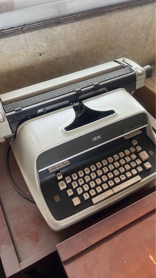 Vintage IBM Executive Typewriter, Computers & Tech, Office & Business ...
