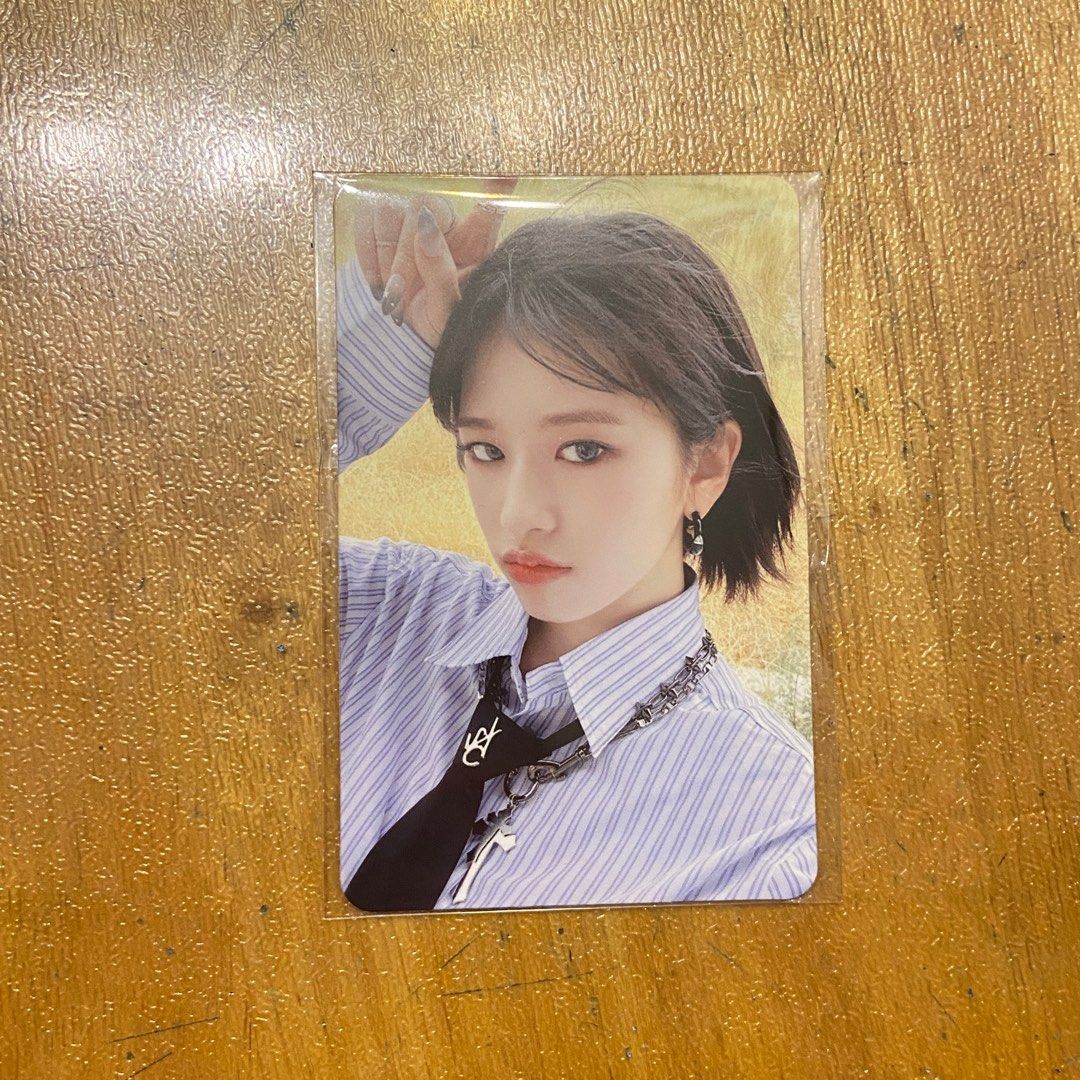 [交換]IVE JC yujin特典 換怜, 興趣及遊戲, 收藏品及紀念品, 韓流 - Carousell