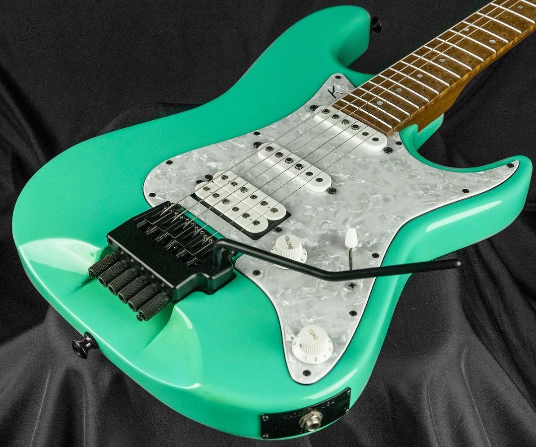 Kiesel Delos Headless Electric Guitar, Hobbies & Toys, Music & Media ...