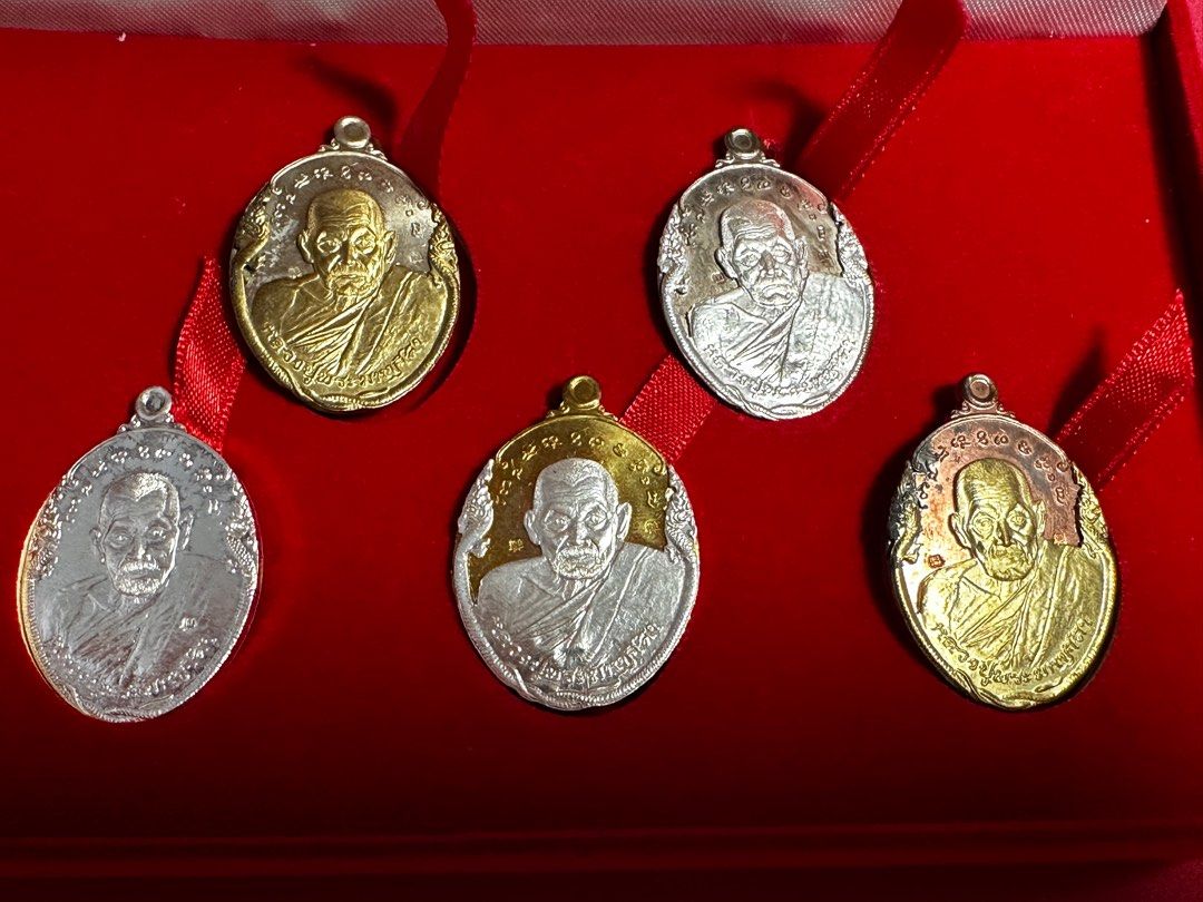 LP Maha Sila Mahamongkol 77 Committee Sets, Hobbies & Toys, Memorabilia ...