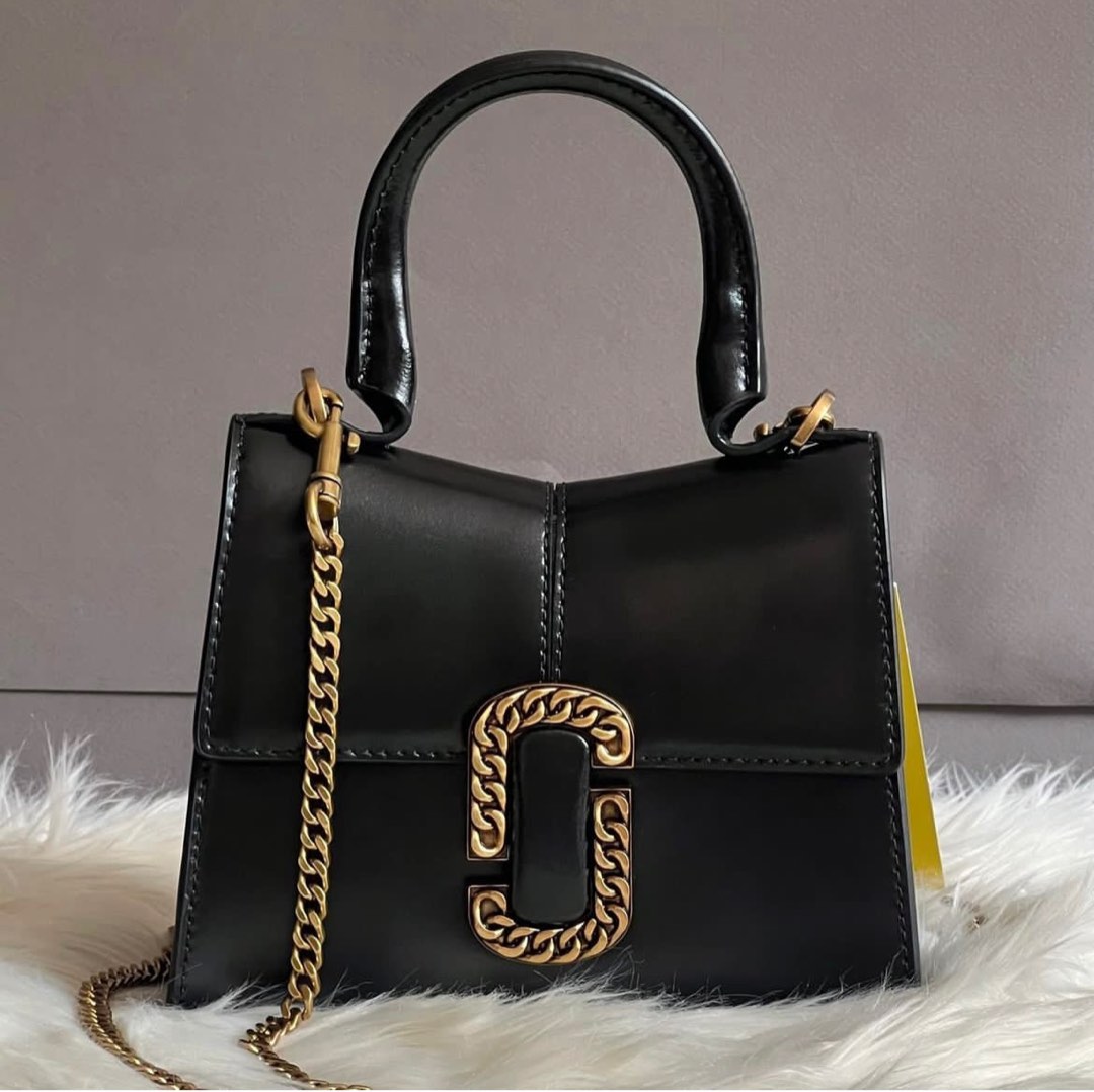 Marc Jacobs St. Marc Top Handle Bag, Luxury, Bags & Wallets on Carousell