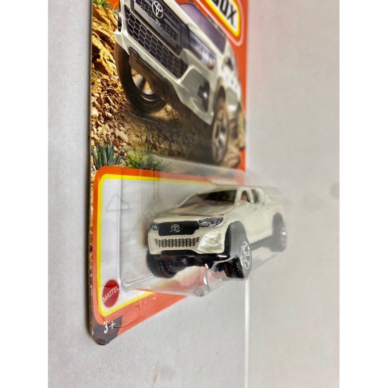 Matchbox 2018 TOYOTA HILUX White Revo Commercial Vehicle Compact Pickup ...