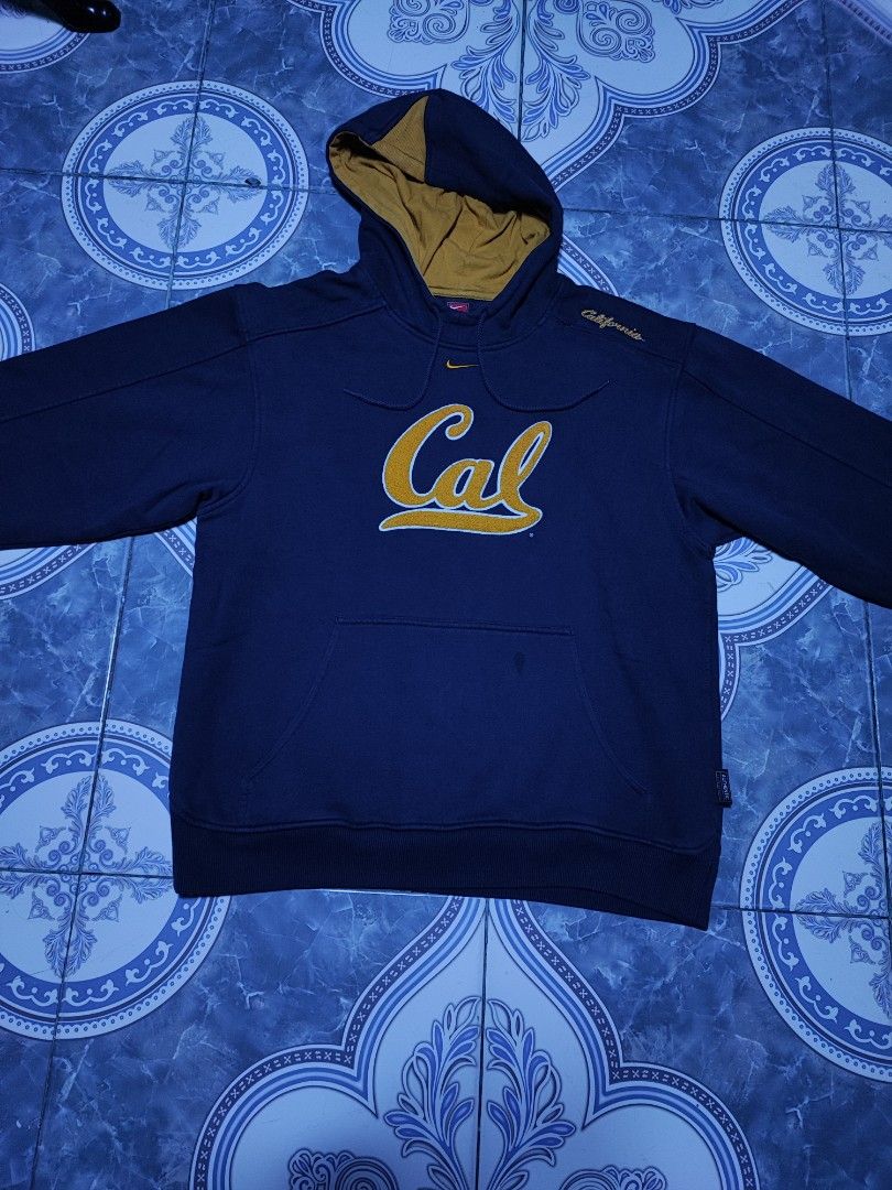 Nike California Cal Vintage Hoodie RARE, Men's Fashion, Activewear on ...
