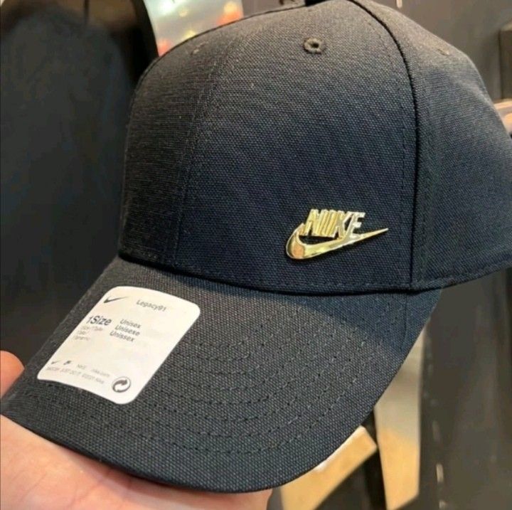 NIKE LEGACY 91 CAP METALLIC GOLD BADGE, Men's Fashion, Watches ...