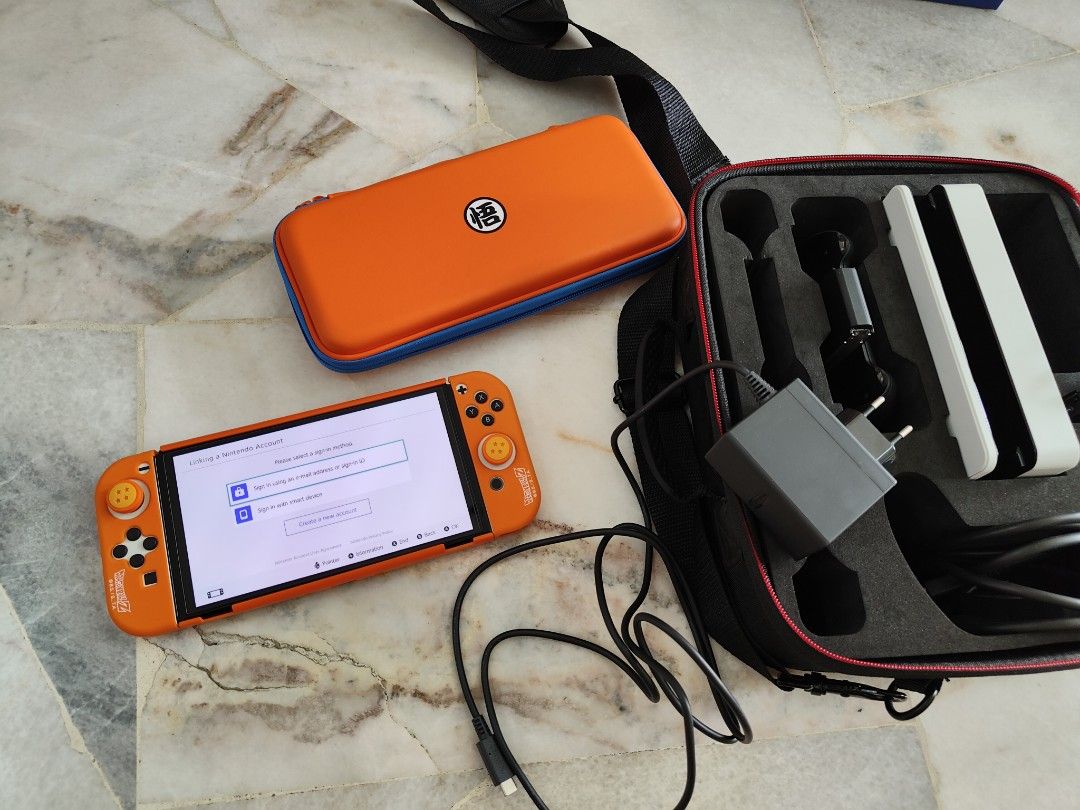 Nintendo switch oled with 128gn SD card, Video Gaming, Video Game ...