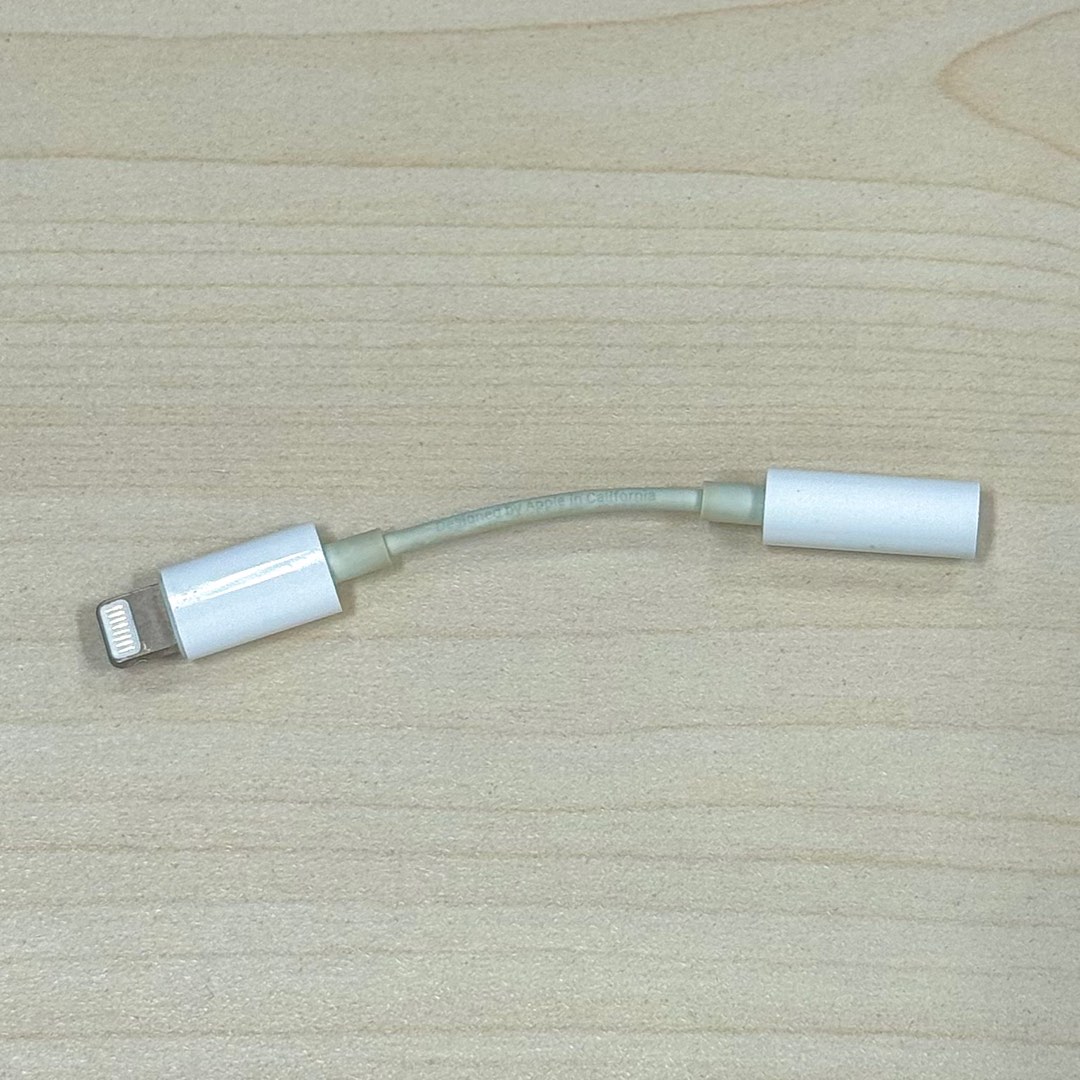 Original Apple lighting to Audio Aux adapter cable, Computers & Tech ...