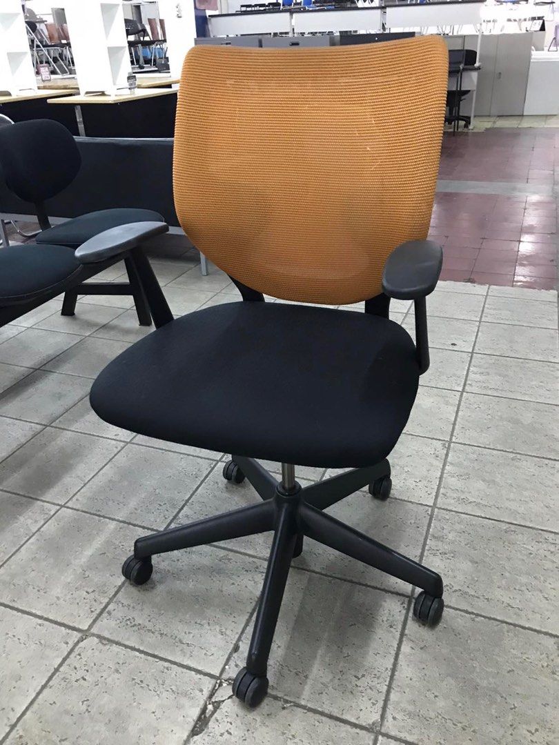 Original Keilhauer Simple 9323 Swivel Chairs (2nd Hand Office Chairs ...