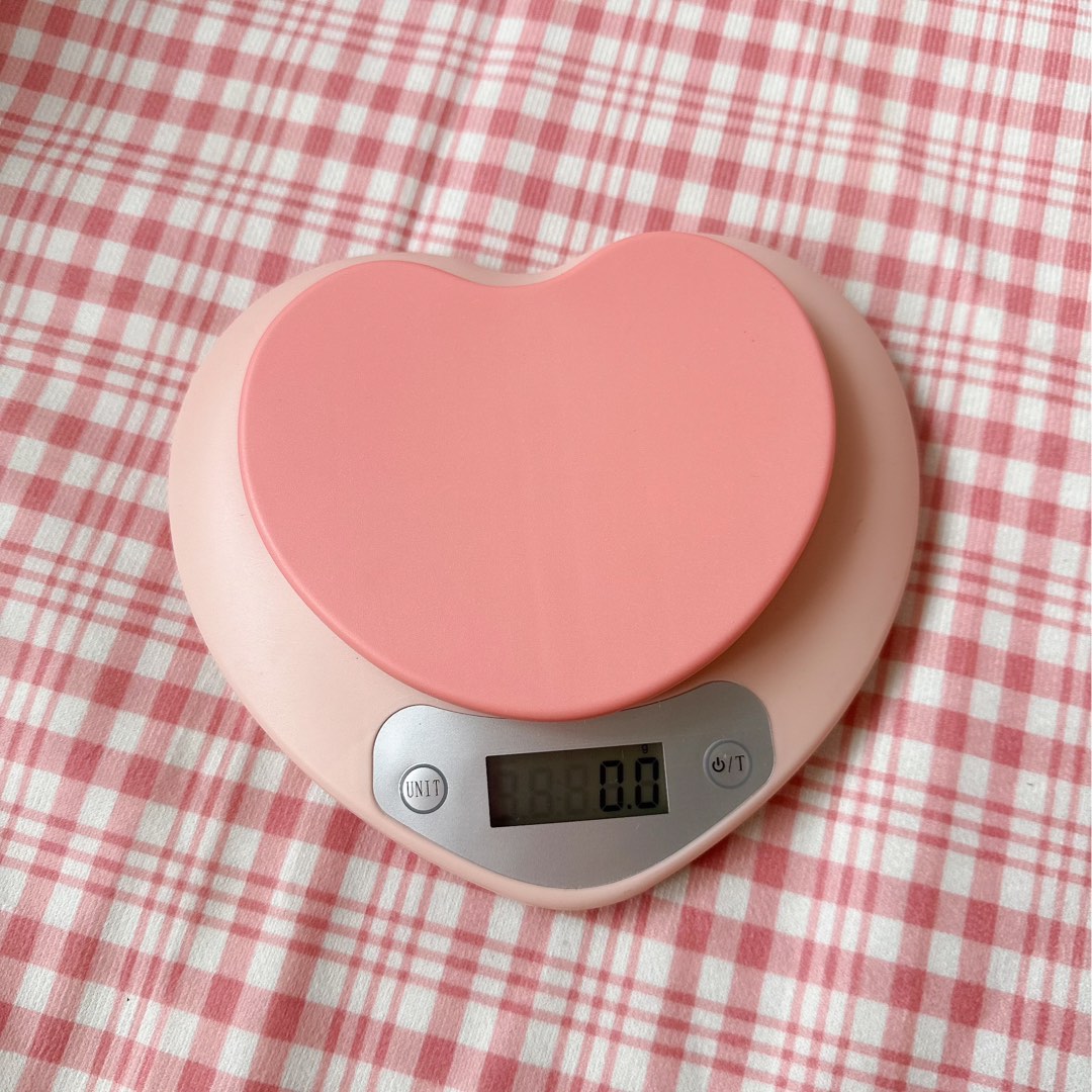 Pastel Heart Weighing Scale, Health & Nutrition, Health Monitors ...