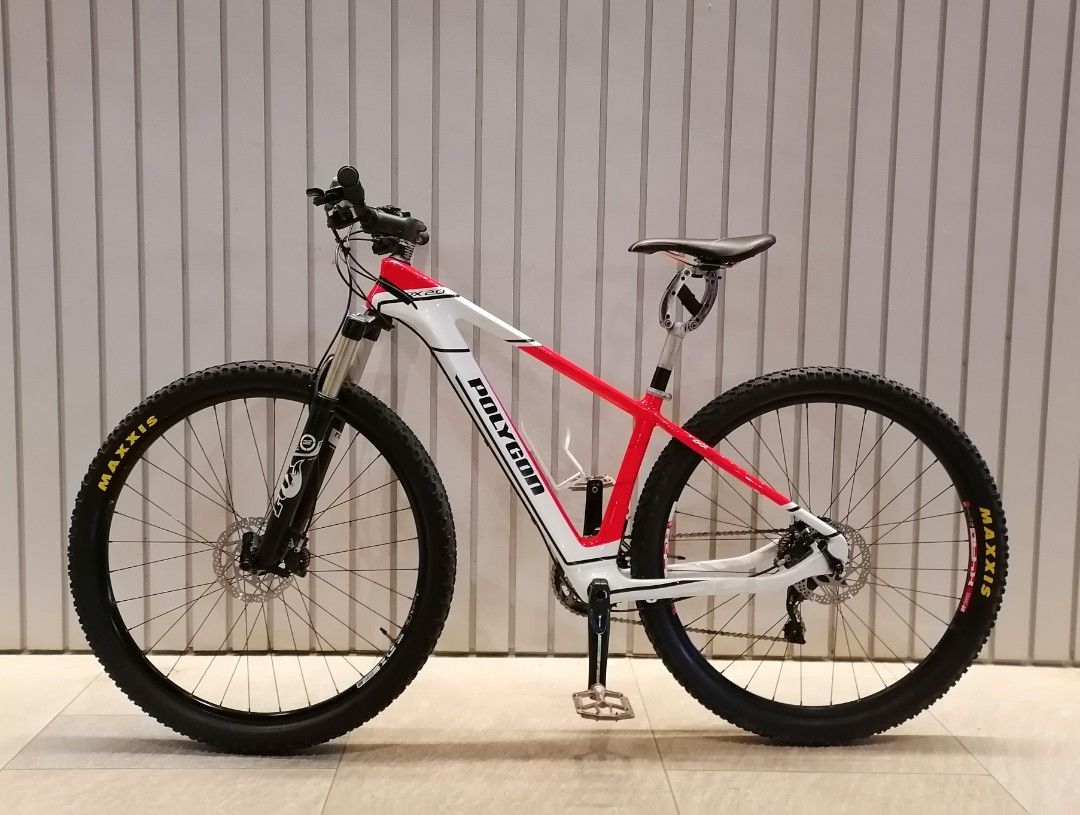 Polygon Cozmic Carbon Mountain Bike, 29" rim, XT gears, Hydraulic ...