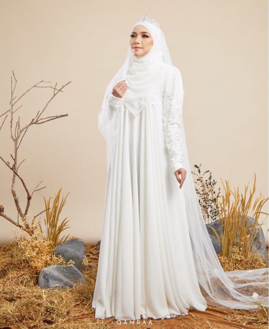 Qamraa Dress Clara, Women's Fashion, Maternity wear on Carousell
