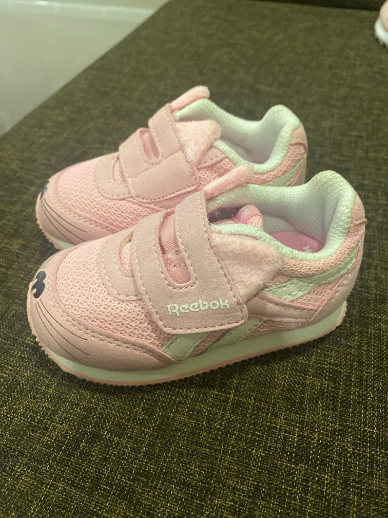 Reebok cat sneakers US4, Babies & Kids, Babies & Kids Fashion on Carousell