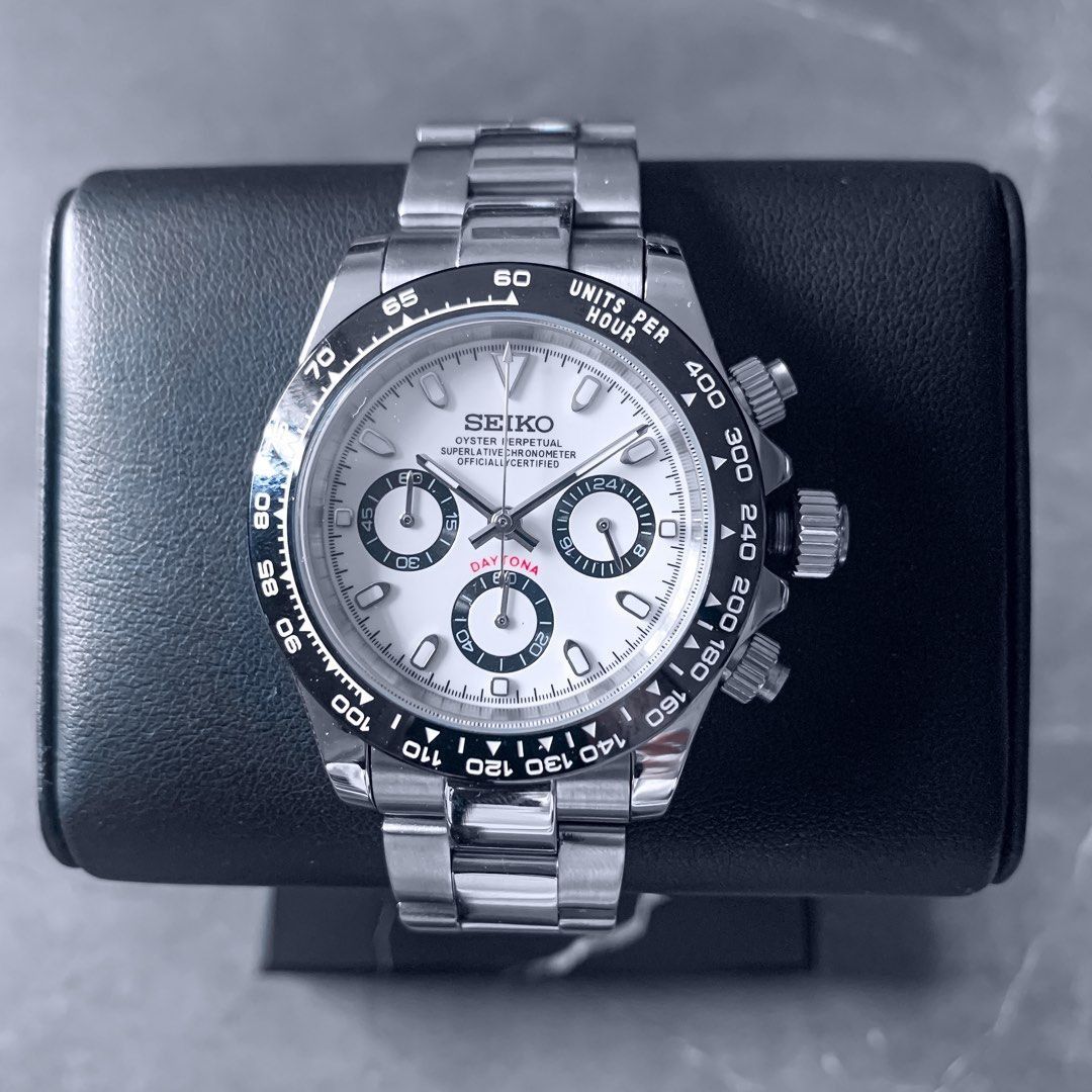 Seiko Cosmograph Daytona Panda Watch, Luxury, Watches on Carousell