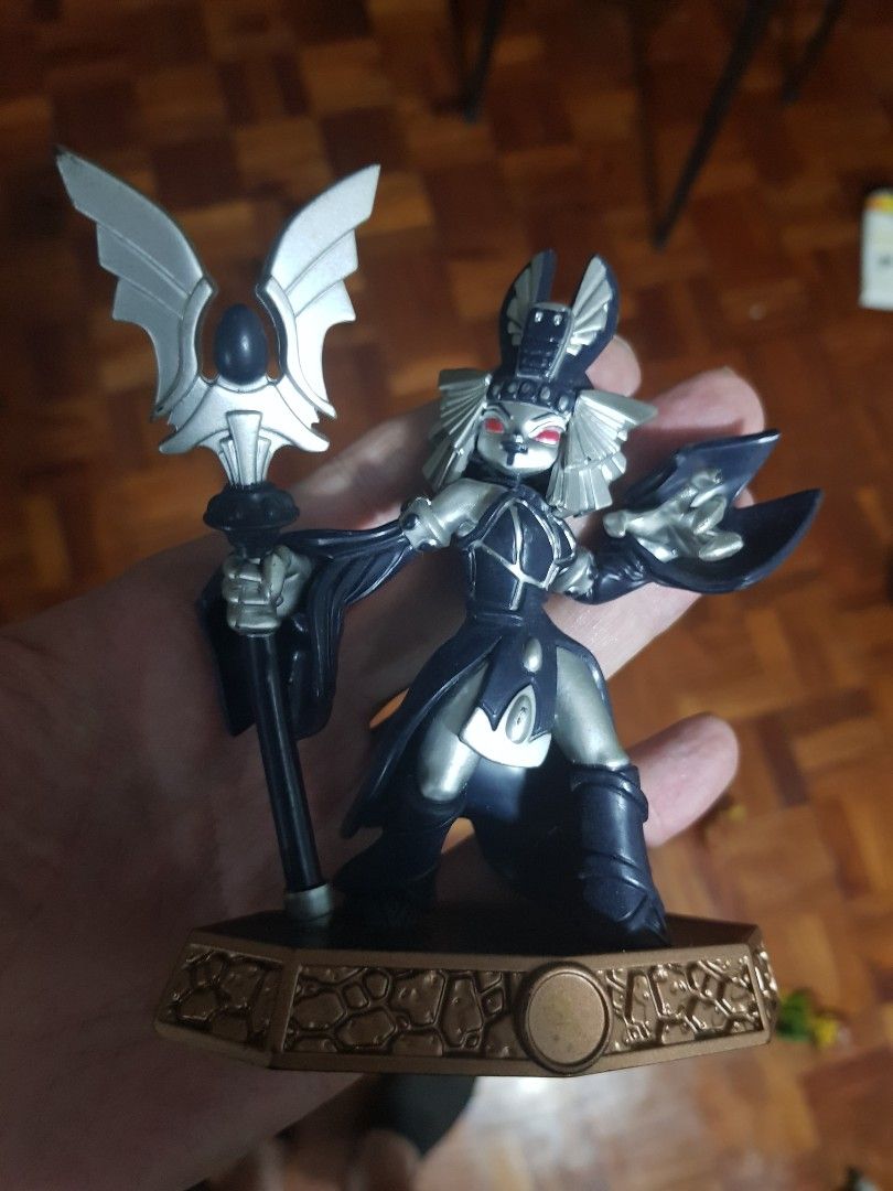 Skylanders Imaginators Dark Golden Queen, Hobbies & Toys, Toys & Games ...