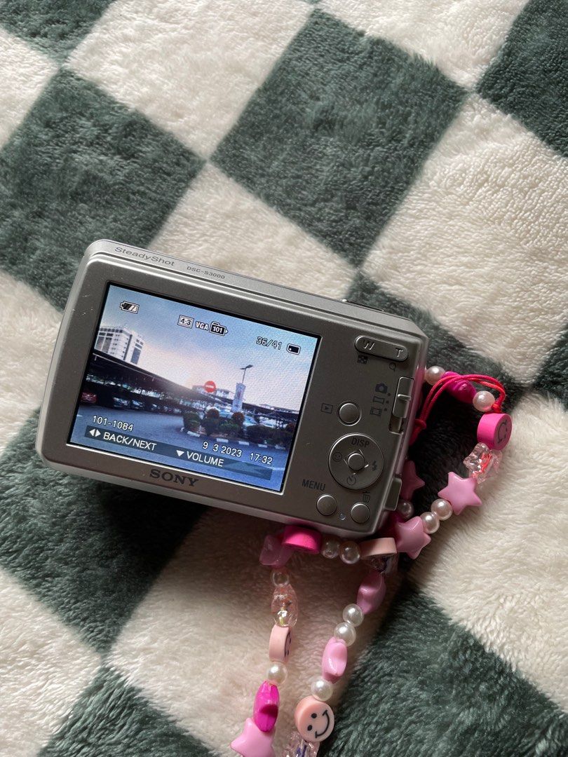 Sony digital camera, Photography, Cameras on Carousell