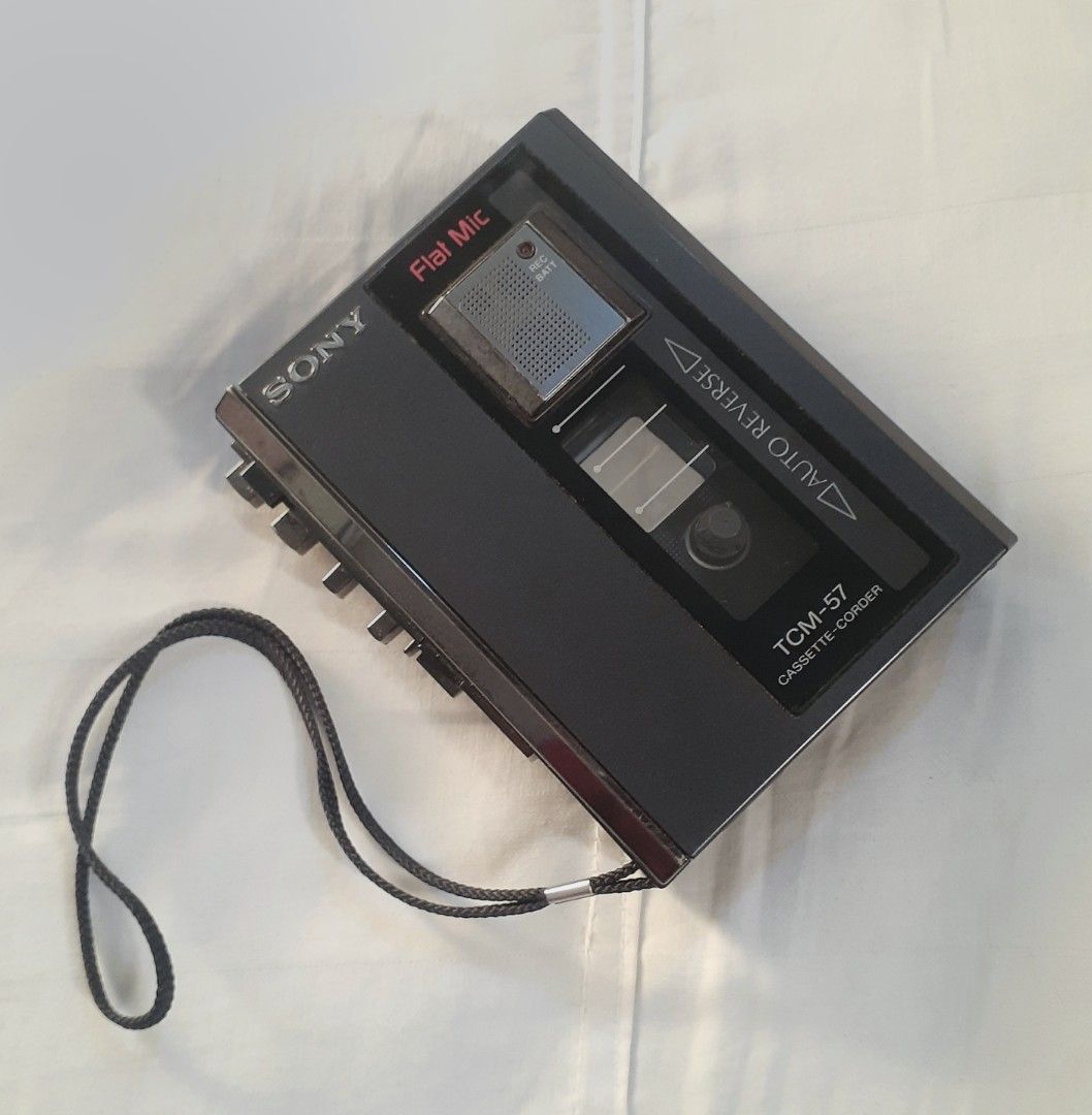 Sony TCM-57 Walkman/Cassette Player with Toshiba HR-MV1 Rare Vintage ...