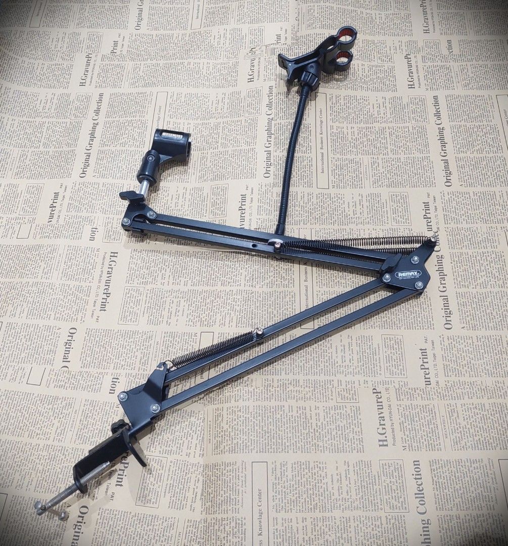 Stand Mike Meja, Musik & Media, Alat di Carousell